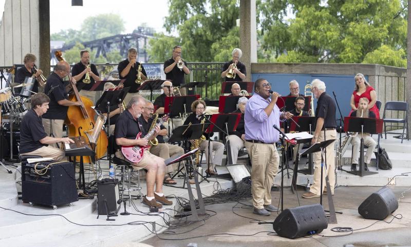 Home | Southwestern Michigan Tourist Council